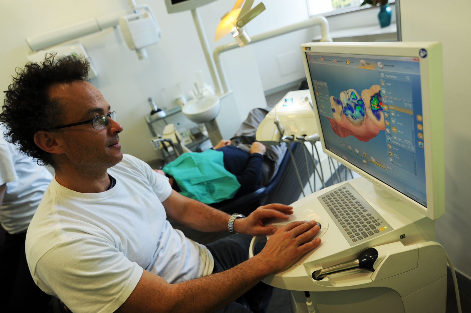 Dr Peter Dayman Dentist 133 Macleay St, Potts Point NSW